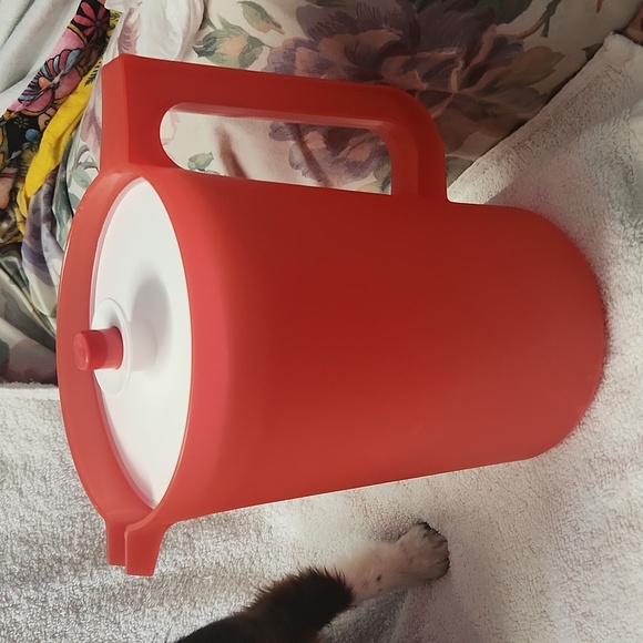 Tupperware | Dining | Tupperware Classic Push Button Pitcher 2 Liter ...